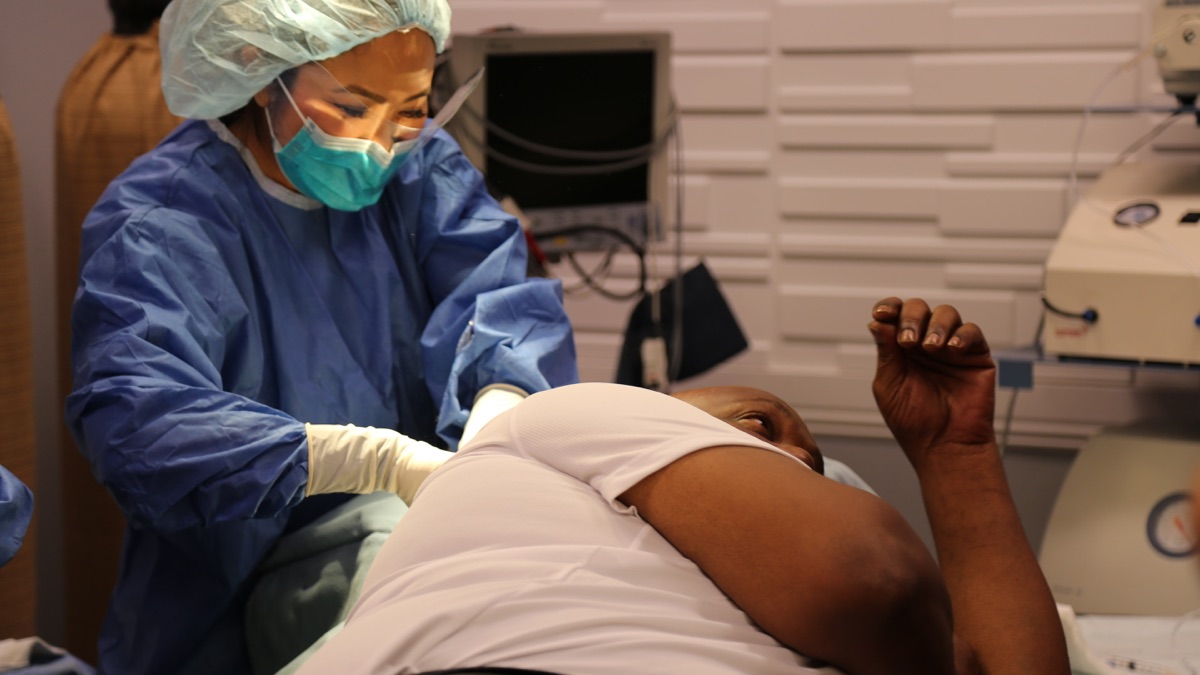 Pop Ups: The Curious Case Of The Pooting Cyst – Dr. Pimple Popper Pop ...