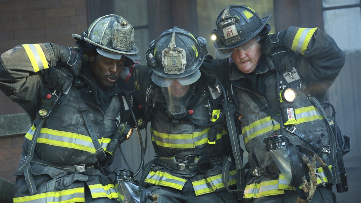 A Problem House – Chicago Fire (Series 2, Episode 1) | Apple TV