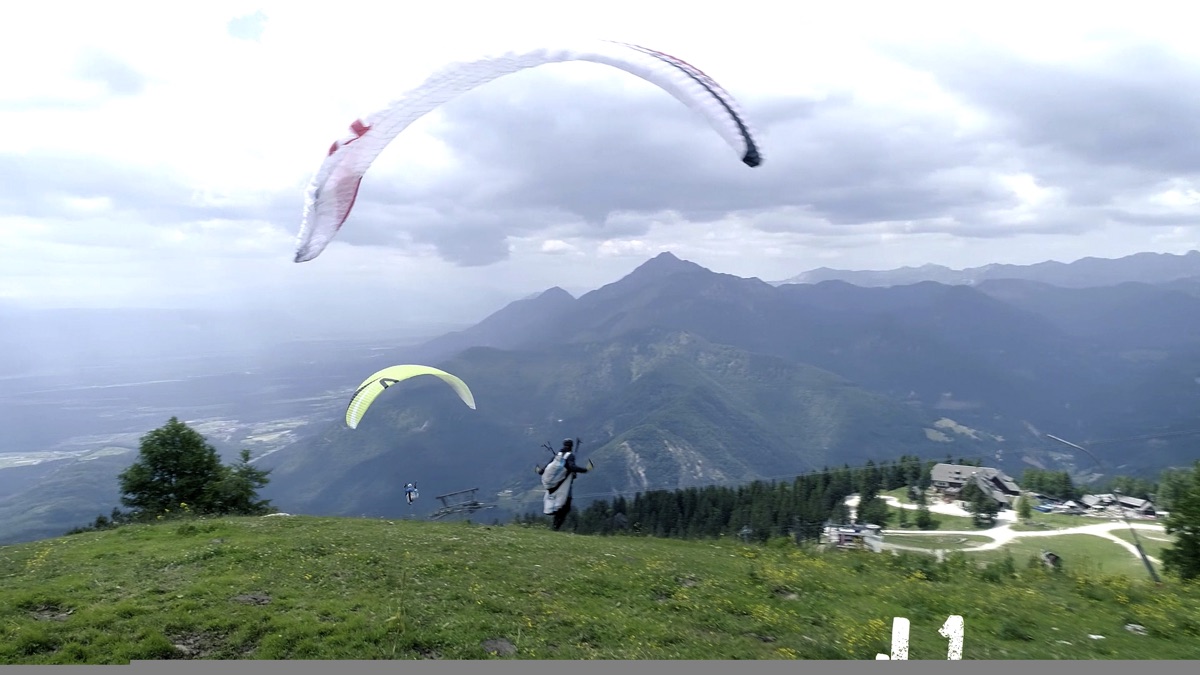 Fly the Alps - Apple TV (CA)