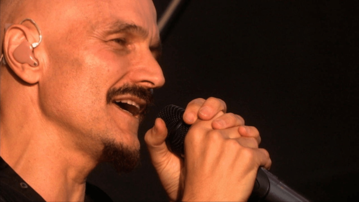 James - Live at the V festival 2009 - Apple TV (CA)