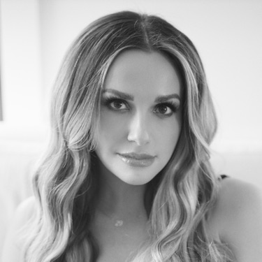 Carly Pearce @ Million Dollar Cowboy Bar