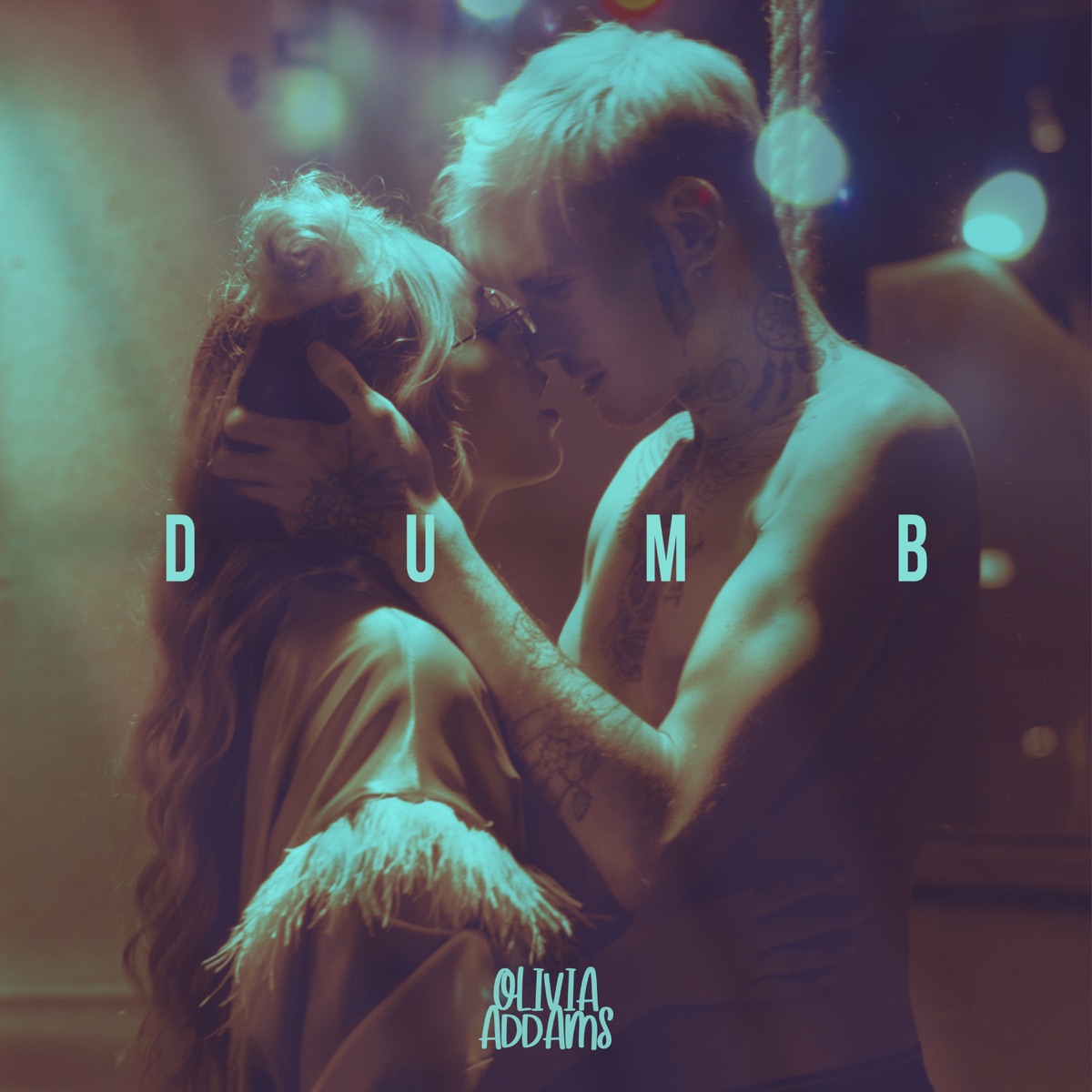 Оливия Адамс – Dumb: слушать и скачать mp3 песню