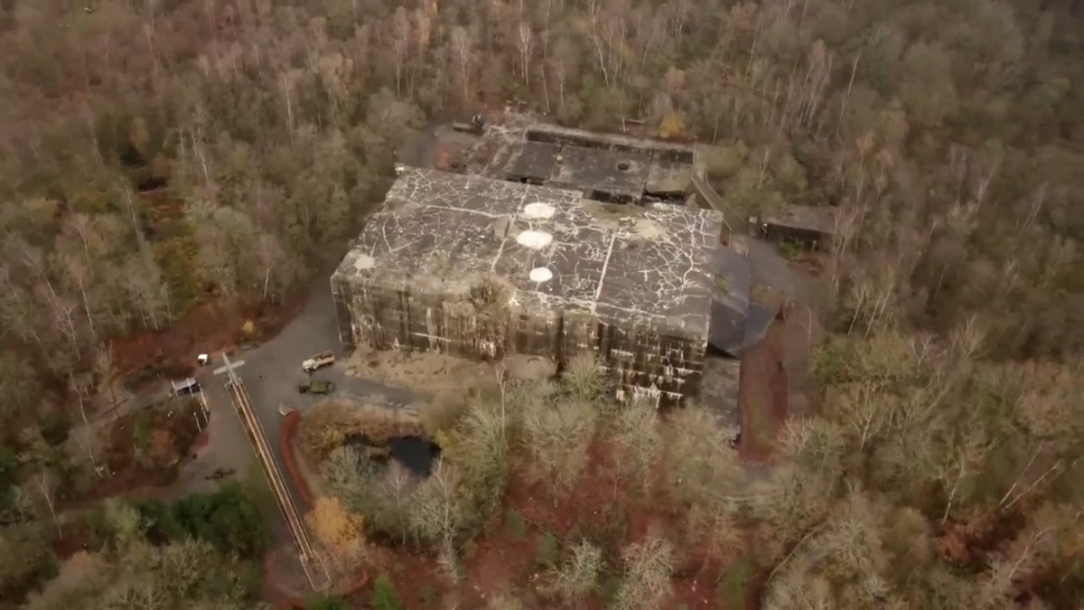 The Doomsday Castle - Secret Nazi Ruins (Season 1, Episode 2) - Apple TV