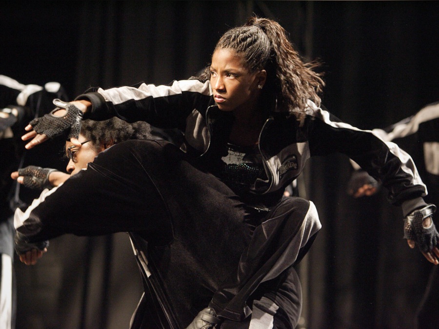 How She Move - Apple TV (CA)