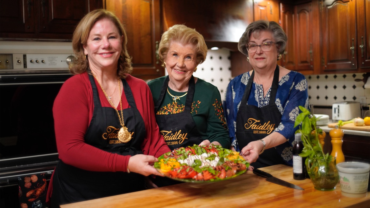 The Devine Family - Family Dinner (Season 3, Episode 13) | Apple TV