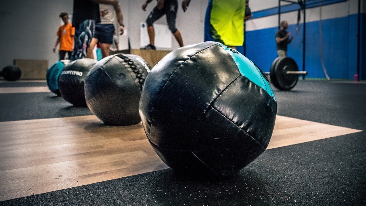 Med Ball Mayhem Workout | Apple TV (CA)