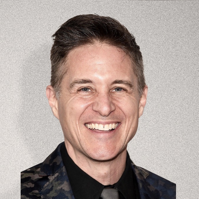 Yuri Lowenthal | Apple TV (BR)