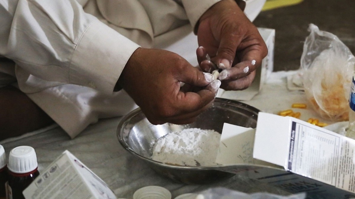 Fake Pharma – Underworld, Inc. (Season 1, Episode 6) - Apple TV (NZ)