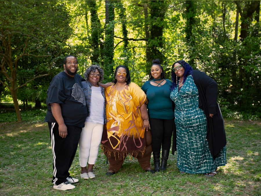 My 3000-Lb Family | Apple TV (uk)