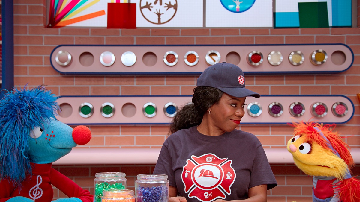 Watch Firefighter Fran & Painter Pat - Helpsters (Season 1, Episode 12 ...