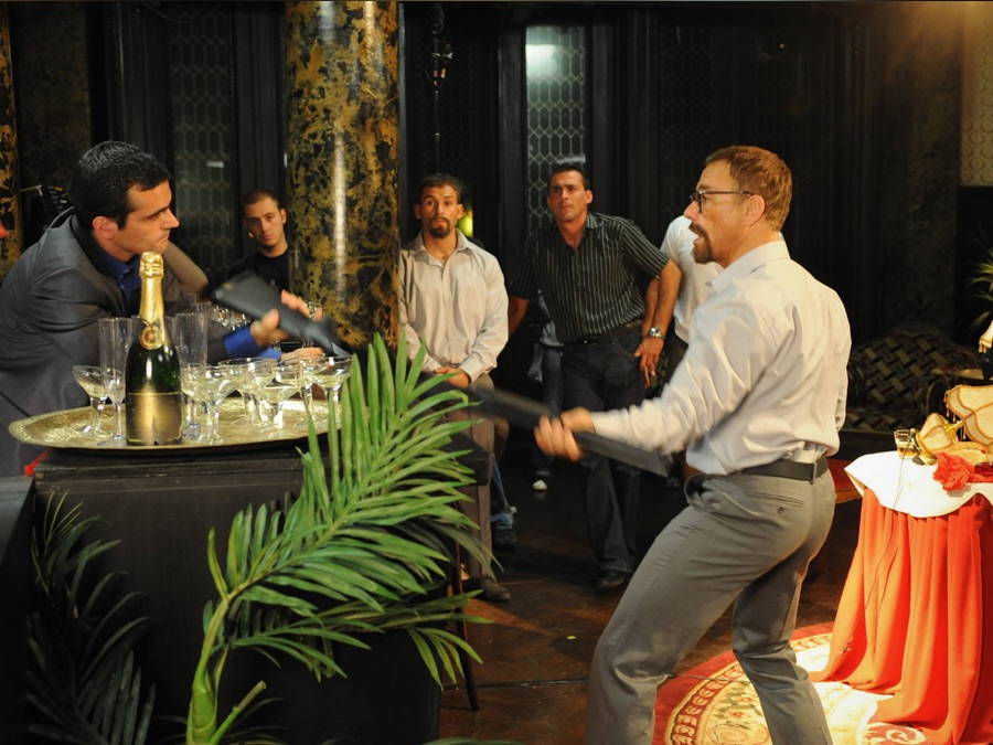 6 Bullets | Apple TV (CA)