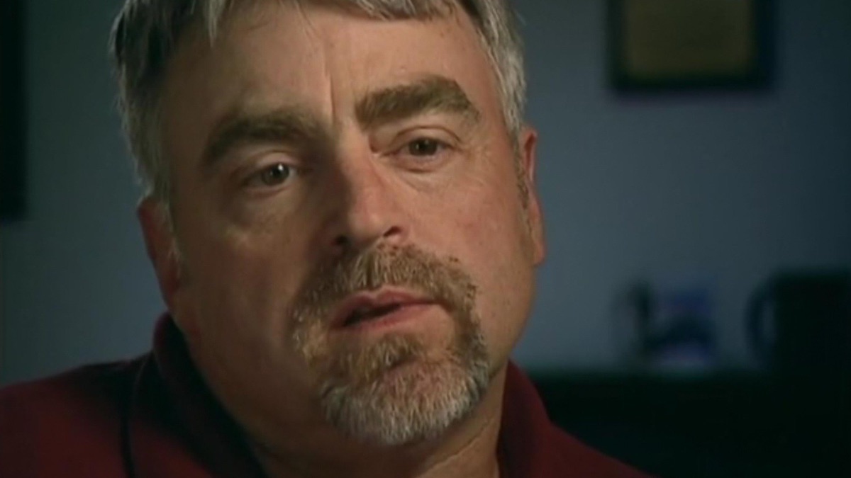 Entrada forçada - Os Arquivos do FBI (Temporada 6, Episódio 17) - Apple ...