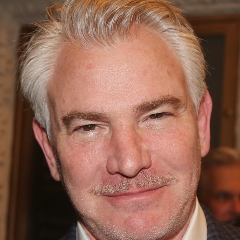 Gigoló por accidente en Europa | Apple TV