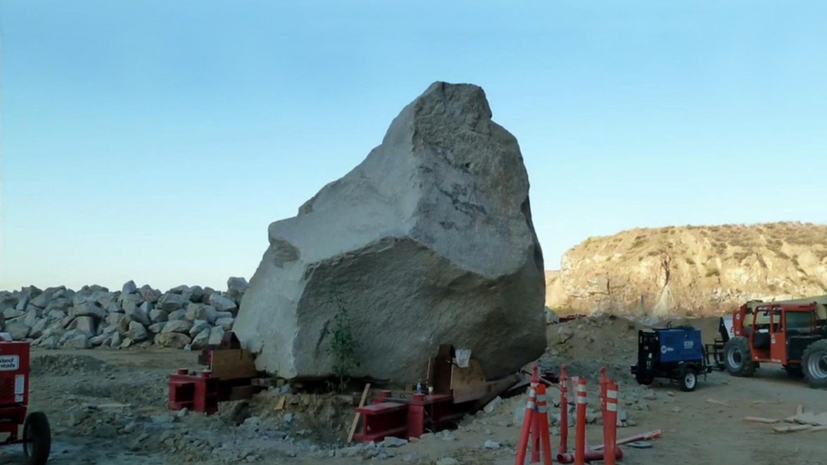 Alien Power Plants – Ancient Aliens (Series 5, Episode 3) | Apple TV (UK)